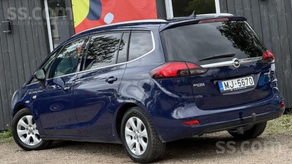 Blue Opel Zafira 2014 in Riga, with an engine capacity of 1.40 L and mileage of 320 thousand km for 4990 €, photo 5 on AUTOMOTO.COM.LV