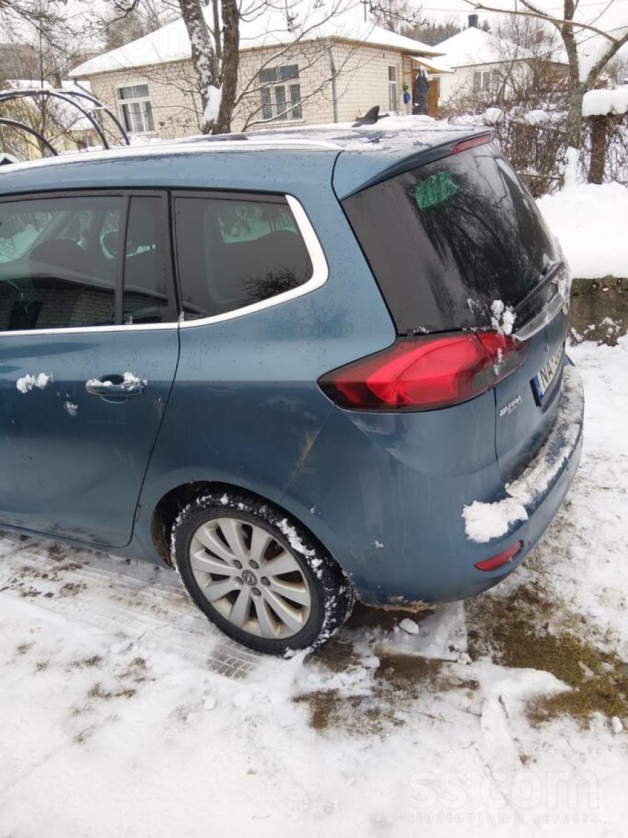 Zils Opel Zafira 2015 Alūksne, ar dzinēja tilpumu 1.60 L un nobraukumu 236 tūkst. km par 4550 €, foto 3 vietnē AUTOMOTO.COM.LV
