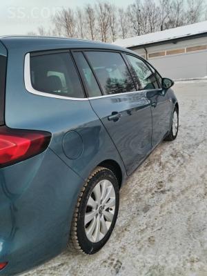 Zils Opel Zafira 2015 Alūksne, ar dzinēja tilpumu 1.60 L un nobraukumu 236 tūkst. km par 5550 €, foto 3 vietnē AUTOMOTO.COM.LV