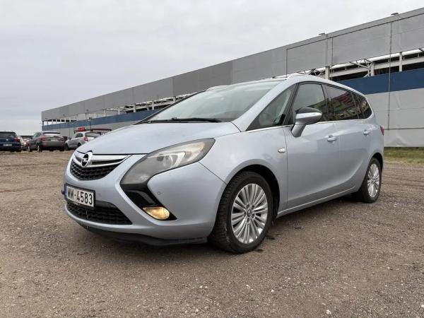 Zils Opel Zafira 2015 Daugavpils, ar dzinēja tilpumu 1.60 L un nobraukumu 202 tūkst. km par 5550 €, foto 1 vietnē AUTOMOTO.COM.LV
