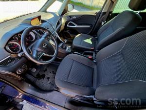 Zils Opel Zafira 2015 Rīga, ar dzinēja tilpumu 1.60 L un nobraukumu 265 tūkst. km par 3700 €, foto 3 vietnē AUTOMOTO.COM.LV