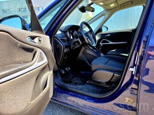 Zils Opel Zafira 2015 Rīga, ar dzinēja tilpumu 1.60 L un nobraukumu 265 tūkst. km par 3700 €, foto 4 vietnē AUTOMOTO.COM.LV