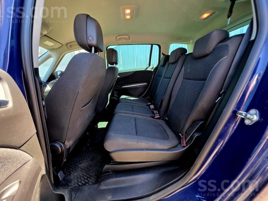 Zils Opel Zafira 2015 Rīga, ar dzinēja tilpumu 1.60 L un nobraukumu 265 tūkst. km par 3700 €, foto 5 vietnē AUTOMOTO.COM.LV