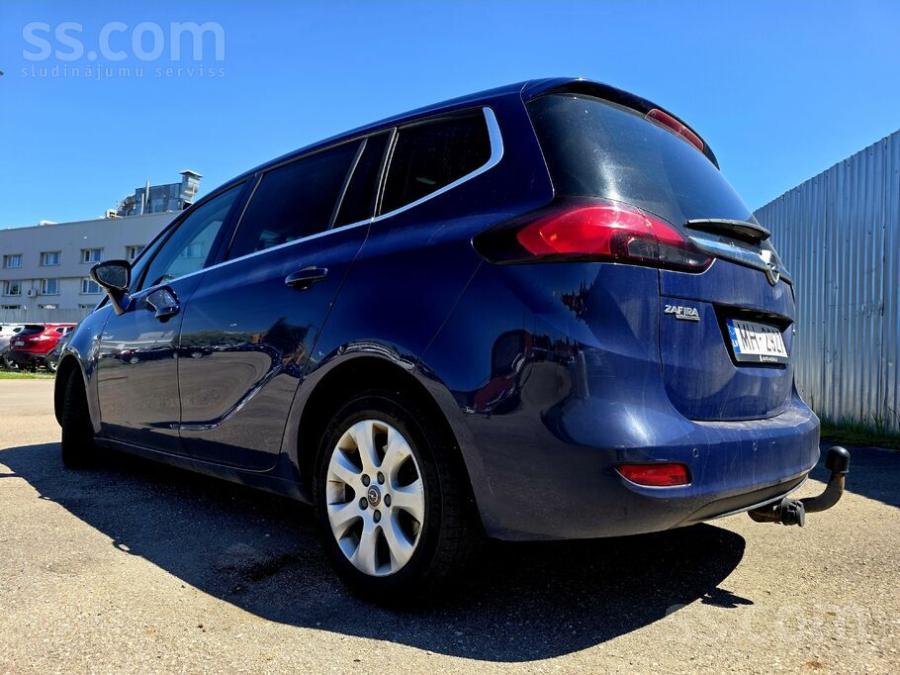 Zils Opel Zafira 2015 Rīga, ar dzinēja tilpumu 1.60 L un nobraukumu 265 tūkst. km par 3700 €, foto 7 vietnē AUTOMOTO.COM.LV