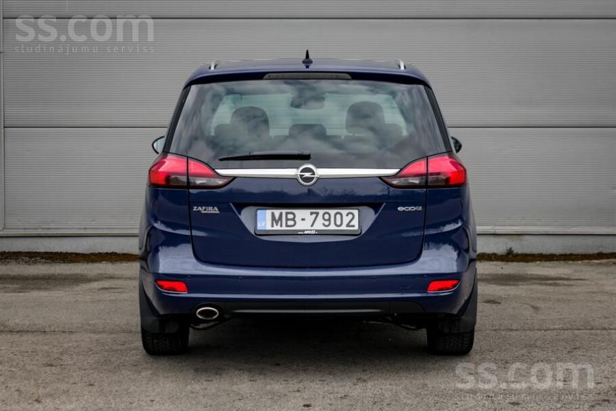 Blue Opel Zafira 2016 in Riga, with an engine capacity of 2.00 L and mileage of 0 thousand km for 6943 €, photo 5 on AUTOMOTO.COM.LV