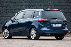 Zils Opel Zafira 2016 Rīga, ar dzinēja tilpumu 2.00 L un nobraukumu 344 tūkst. km par 7590 €, foto 7 vietnē AUTOMOTO.COM.LV