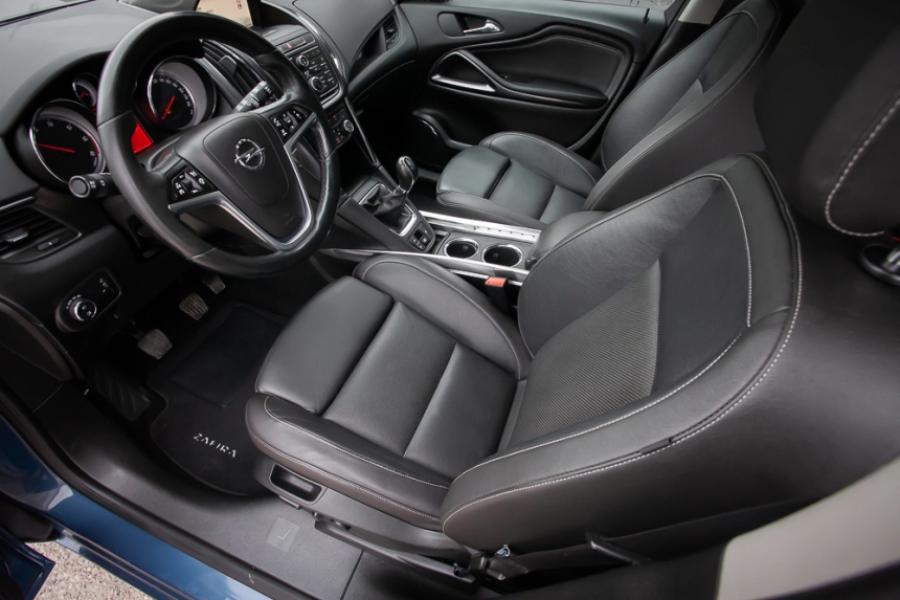 Zils Opel Zafira 2016 Rīga, ar dzinēja tilpumu 2.00 L un nobraukumu 344 tūkst. km par 7590 €, foto 12 vietnē AUTOMOTO.COM.LV