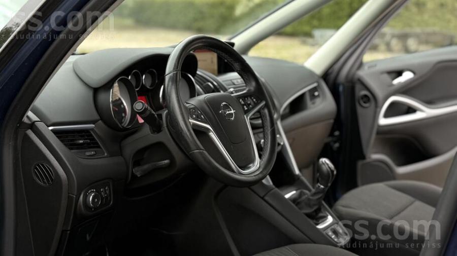 Zils Opel Zafira 2016 Jelgava, ar dzinēja tilpumu 1.60 L un nobraukumu 193 tūkst. km par 5990 €, foto 8 vietnē AUTOMOTO.COM.LV