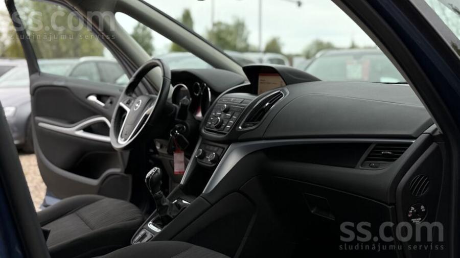 Zils Opel Zafira 2016 Jelgava, ar dzinēja tilpumu 1.60 L un nobraukumu 193 tūkst. km par 5990 €, foto 9 vietnē AUTOMOTO.COM.LV