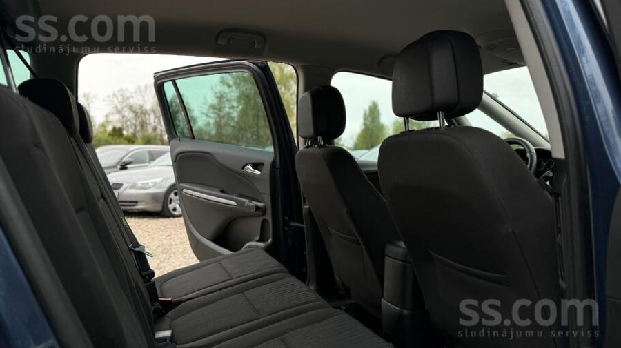 Zils Opel Zafira 2016 Jelgava, ar dzinēja tilpumu 1.60 L un nobraukumu 193 tūkst. km par 5990 €, foto 10 vietnē AUTOMOTO.COM.LV
