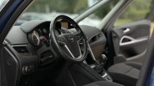 Blue Opel Zafira 2016 in Jelgava, with an engine capacity of 1.60 L and mileage of 193 thousand km for 5990 €, photo 8 on AUTOMOTO.COM.LV