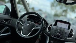 Blue Opel Zafira 2016 in Jelgava, with an engine capacity of 1.60 L and mileage of 193 thousand km for 5990 €, photo 12 on AUTOMOTO.COM.LV