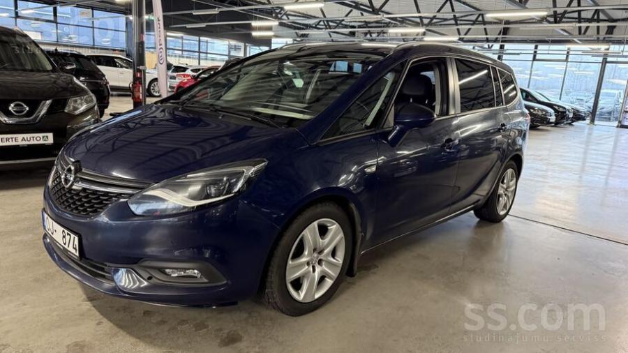 Blue Opel Zafira 2017 in Riga, with an engine capacity of 2.00 L and mileage of 219 thousand km for 5500 €, photo 1 on AUTOMOTO.COM.LV