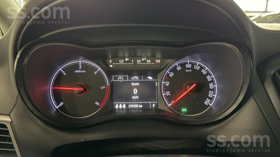Blue Opel Zafira 2017 in Riga, with an engine capacity of 2.00 L and mileage of 219 thousand km for 5500 €, photo 18 on AUTOMOTO.COM.LV