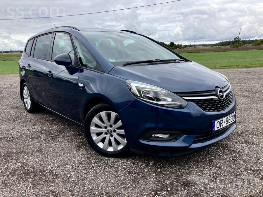 Blue Opel Zafira 2017 in Talsi, with an engine capacity of 2.00 L and mileage of 247 thousand km for 8500 €, photo 1 on AUTOMOTO.COM.LV