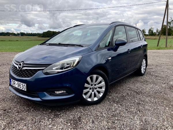 Blue Opel Zafira 2017 in Talsi, with an engine capacity of 2.00 L and mileage of 247 thousand km for 8500 €, photo 8 on AUTOMOTO.COM.LV