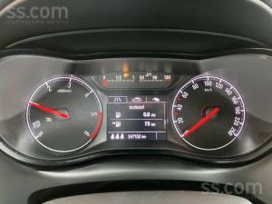 Blue Opel Zafira 2017 in Talsi, with an engine capacity of 2.00 L and mileage of 247 thousand km for 8500 €, photo 10 on AUTOMOTO.COM.LV