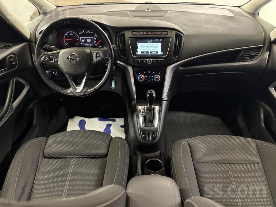 Blue Opel Zafira 2018 in Riga, with an engine capacity of 2.00 L and mileage of 155 thousand km for 11500 €, photo 14 on AUTOMOTO.COM.LV