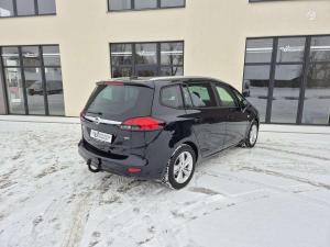 Blue Opel Zafira 2018 in Marijampole, with an engine capacity of 1.60 L and mileage of 265 thousand km for 8500 €, photo 4 on AUTOMOTO.COM.LV