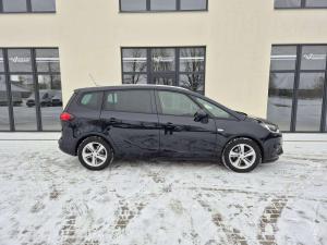 Blue Opel Zafira 2018 in Marijampole, with an engine capacity of 1.60 L and mileage of 265 thousand km for 8500 €, photo 7 on AUTOMOTO.COM.LV