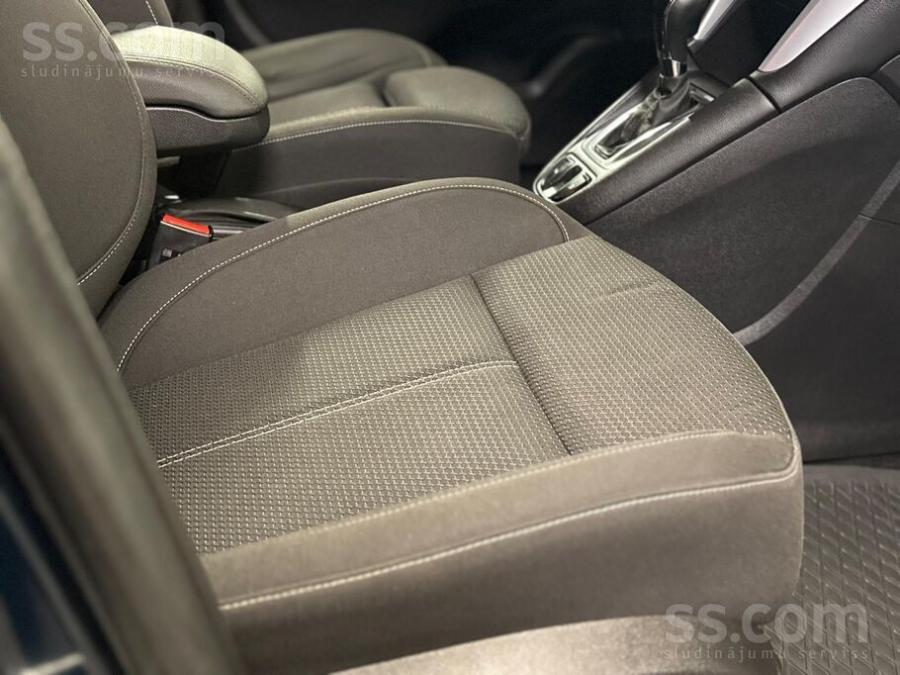 Zils Opel Zafira 2018 Rīga, ar dzinēja tilpumu 2.00 L un nobraukumu 155 tūkst. km par 11500 €, foto 9 vietnē AUTOMOTO.COM.LV