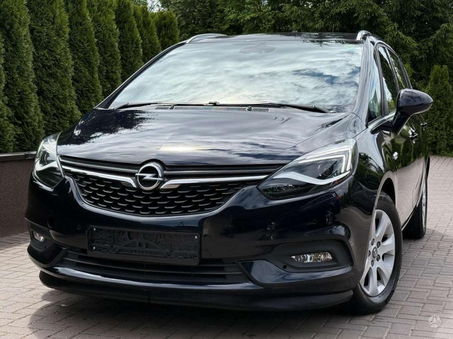 Blue Opel Zafira 2018 in Utena, with an engine capacity of 1.36 L and mileage of 111 thousand km for 8200 €, photo 3 on AUTOMOTO.COM.LV
