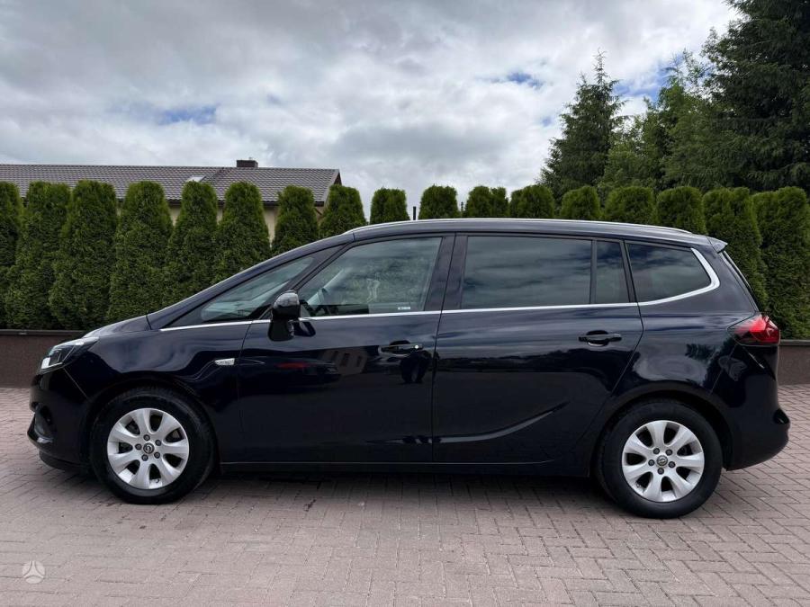 Blue Opel Zafira 2018 in Utena, with an engine capacity of 1.36 L and mileage of 111 thousand km for 8200 €, photo 7 on AUTOMOTO.COM.LV
