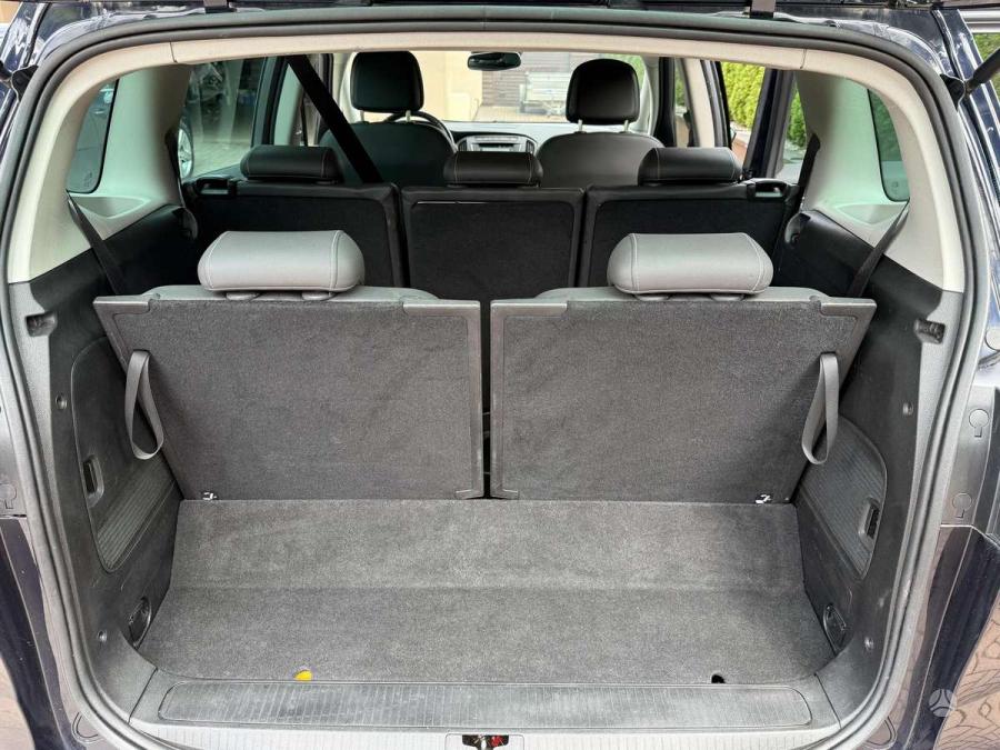 Blue Opel Zafira 2018 in Utena, with an engine capacity of 1.36 L and mileage of 111 thousand km for 8200 €, photo 21 on AUTOMOTO.COM.LV