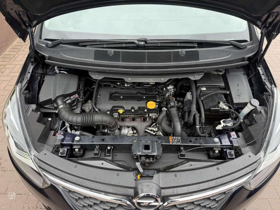 Blue Opel Zafira 2018 in Utena, with an engine capacity of 1.36 L and mileage of 111 thousand km for 8200 €, photo 24 on AUTOMOTO.COM.LV