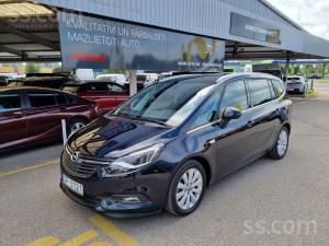 Zils Opel Zafira 2019 Rīga, ar dzinēja tilpumu 2.00 L un nobraukumu 159 tūkst. km par 11700 €, foto  vietnē AUTOMOTO.COM.LV