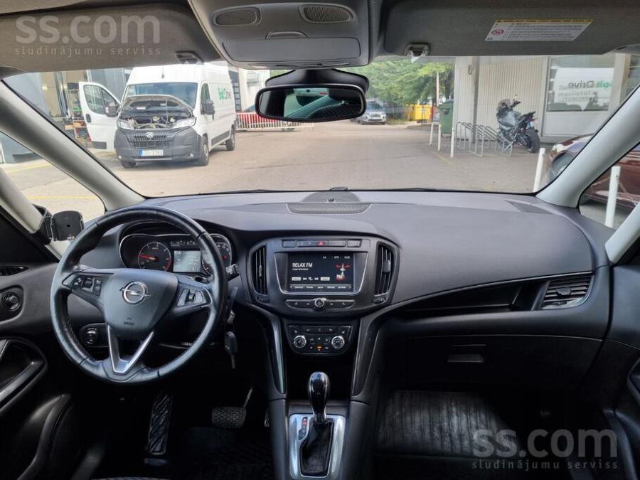 Zils Opel Zafira 2019 Rīga, ar dzinēja tilpumu 2.00 L un nobraukumu 159 tūkst. km par 11700 €, foto 7 vietnē AUTOMOTO.COM.LV
