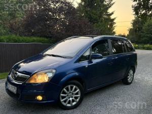 Blue Opel Zafira 2007 in Riga, with an engine capacity of 1.90 L and mileage of 275 thousand km for 2400 €, photo 3 on AUTOMOTO.COM.LV
