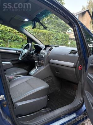 Blue Opel Zafira 2007 in Riga, with an engine capacity of 1.90 L and mileage of 275 thousand km for 2400 €, photo 6 on AUTOMOTO.COM.LV