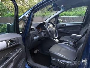 Blue Opel Zafira 2007 in Riga, with an engine capacity of 1.90 L and mileage of 275 thousand km for 2400 €, photo 7 on AUTOMOTO.COM.LV