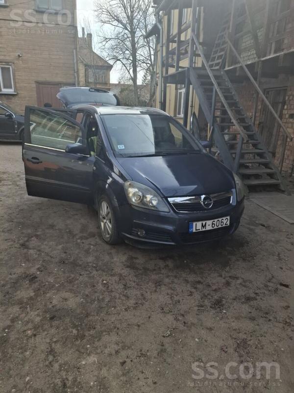 Zils Opel Zafira 2004 Liepāja, ar dzinēja tilpumu 1.90 L un nobraukumu 0 tūkst. km par 2000 €, foto 3 vietnē AUTOMOTO.COM.LV