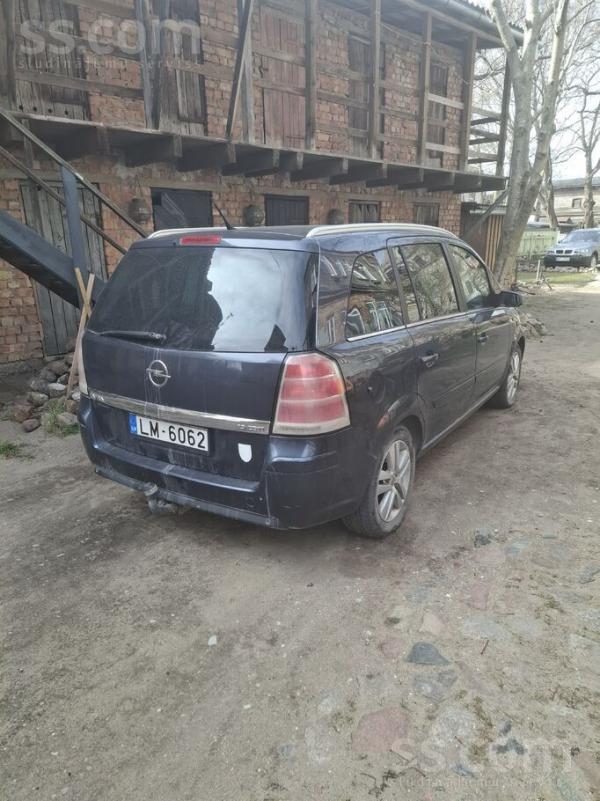 Zils Opel Zafira 2004 Liepāja, ar dzinēja tilpumu 1.90 L un nobraukumu 0 tūkst. km par 2000 €, foto 6 vietnē AUTOMOTO.COM.LV