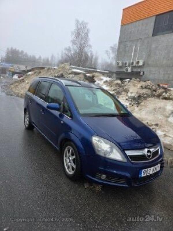 Blue Opel Zafira 2006 in Tallinn, with an engine capacity of 1.90 L and mileage of 333 thousand km for 1700 €, photo 2 on AUTOMOTO.COM.LV