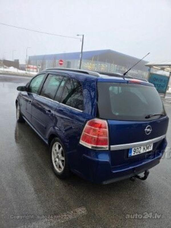 Blue Opel Zafira 2006 in Tallinn, with an engine capacity of 1.90 L and mileage of 333 thousand km for 1700 €, photo 7 on AUTOMOTO.COM.LV
