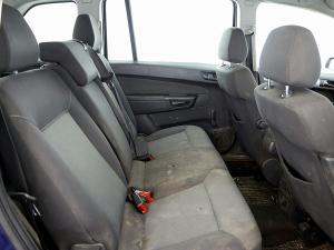 Blue Opel Zafira 2007 in Tallinn, with an engine capacity of 1.90 L and mileage of 449 thousand km for 599 €, photo 8 on AUTOMOTO.COM.LV