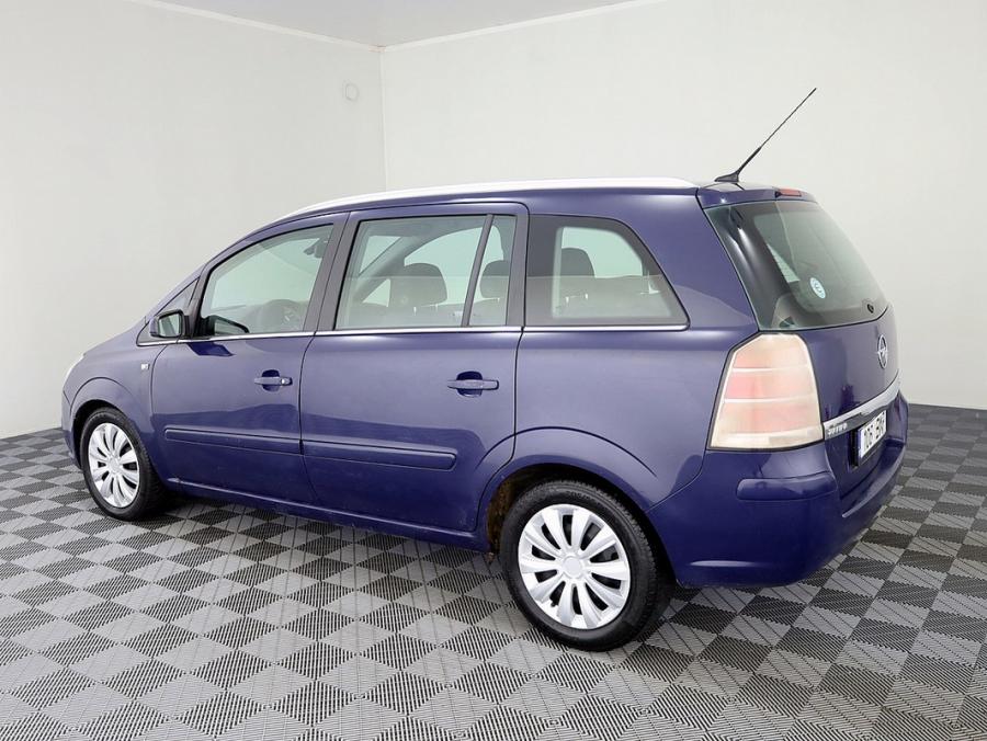 Blue Opel Zafira 2007 in Tallinn, with an engine capacity of 1.90 L and mileage of 449 thousand km for 599 €, photo 13 on AUTOMOTO.COM.LV