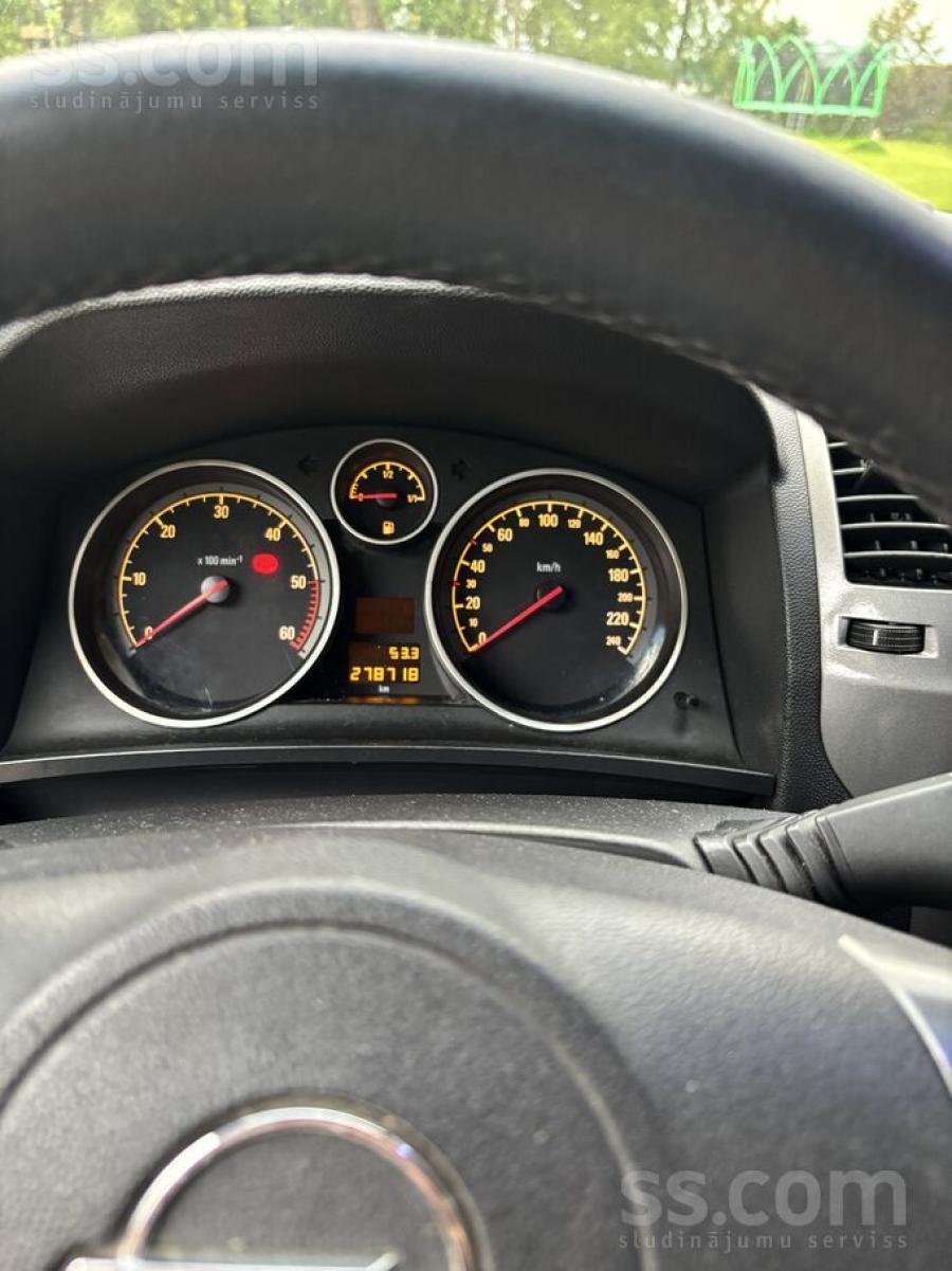 Zils Opel Zafira 2007 Ogre, ar dzinēja tilpumu 1.90 L un nobraukumu 279 tūkst. km par 1700 €, foto 9 vietnē AUTOMOTO.COM.LV