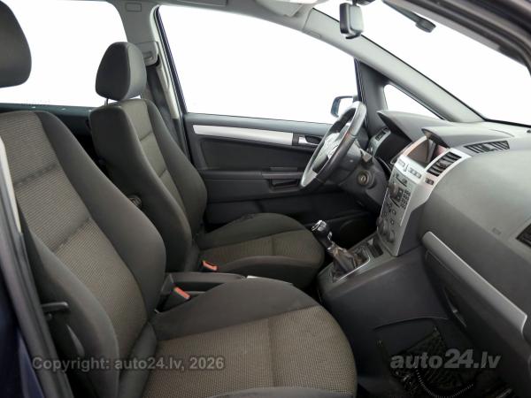 Zils Opel Zafira 2008 Tallina, ar dzinēja tilpumu 1.90 L un nobraukumu 318 tūkst. km par 1499 €, foto 6 vietnē AUTOMOTO.COM.LV