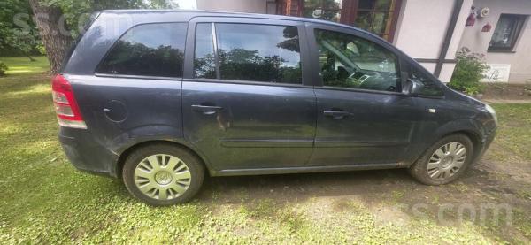 Zils Opel Zafira 2008 Rīga, ar dzinēja tilpumu 1.70 L un nobraukumu 337 tūkst. km par 1100 €, foto 3 vietnē AUTOMOTO.COM.LV