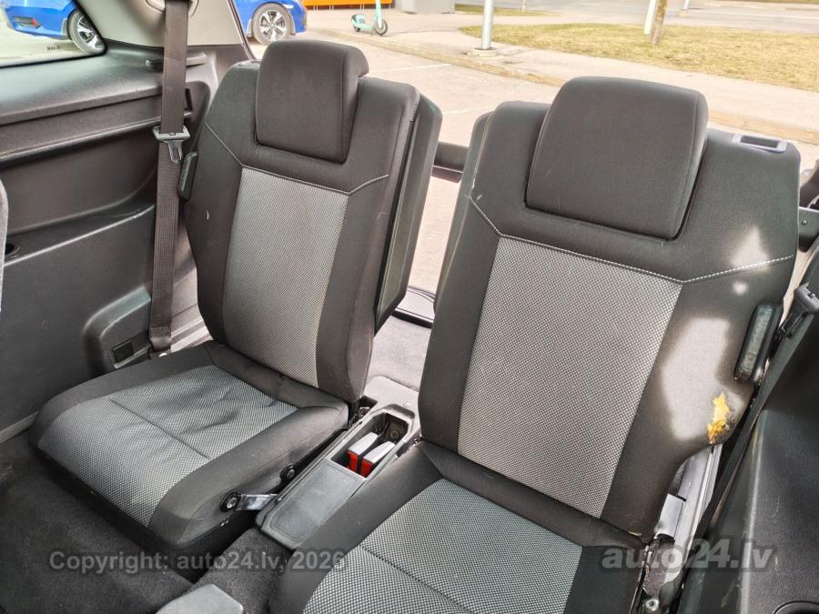 Zils Opel Zafira 2011 Tallina, ar dzinēja tilpumu 1.70 L un nobraukumu 133 tūkst. km par 4485 €, foto 16 vietnē AUTOMOTO.COM.LV
