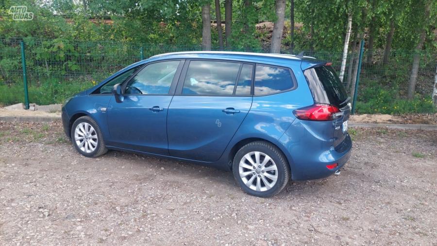 Blue Opel Zafira 2013 in Kaunas, with an engine capacity of 2.00 L and mileage of 239 thousand km for 4700 €, photo 4 on AUTOMOTO.COM.LV