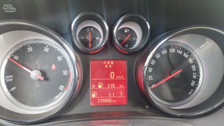 Blue Opel Zafira 2013 in Kaunas, with an engine capacity of 2.00 L and mileage of 239 thousand km for 4700 €, photo 15 on AUTOMOTO.COM.LV