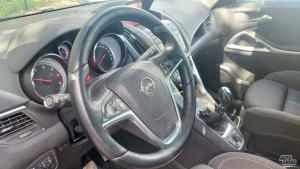 Blue Opel Zafira 2013 in Kaunas, with an engine capacity of 2.00 L and mileage of 239 thousand km for 4700 €, photo 16 on AUTOMOTO.COM.LV