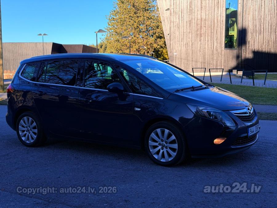 Blue Opel Zafira 2015 in Tallinn, with an engine capacity of 1.60 L and mileage of 291 thousand km for 4900 €, photo 3 on AUTOMOTO.COM.LV