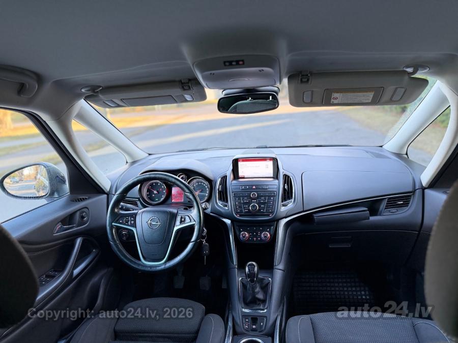 Blue Opel Zafira 2015 in Tallinn, with an engine capacity of 1.60 L and mileage of 291 thousand km for 4900 €, photo 11 on AUTOMOTO.COM.LV