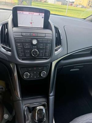 Brown Opel Zafira 2013 in Taurage, with an engine capacity of 1.60 L and mileage of 275 thousand km for 4800 €, photo 11 on AUTOMOTO.COM.LV